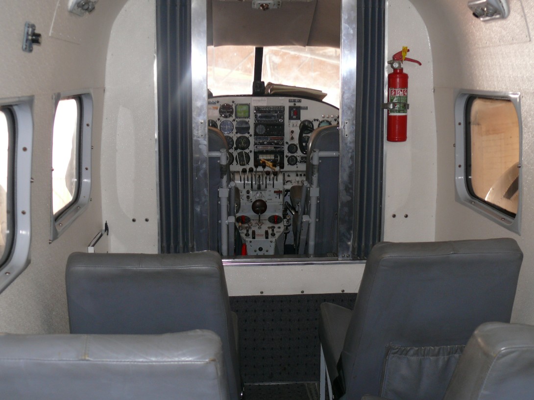 Bataleur Aviation News: Beech 18