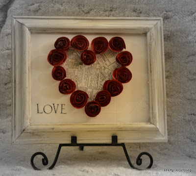 Thrifty Decorating: Paper Rosette Frame