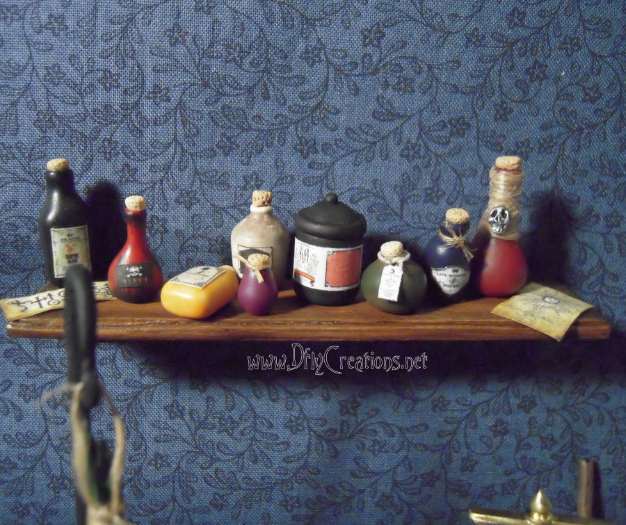 Dollhouse Mini's by Dfly Creations: Wiccan Altar Table
