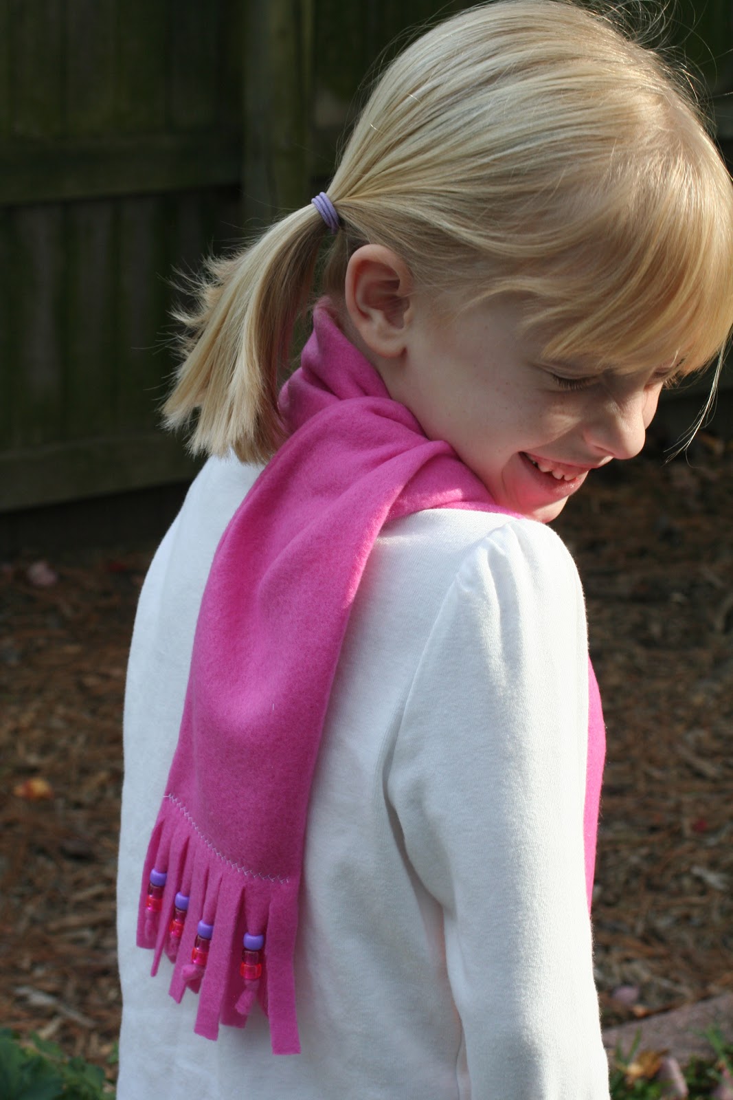 Little Page Turners: Easy Kids Scarf & Review: The Fox in the Dark