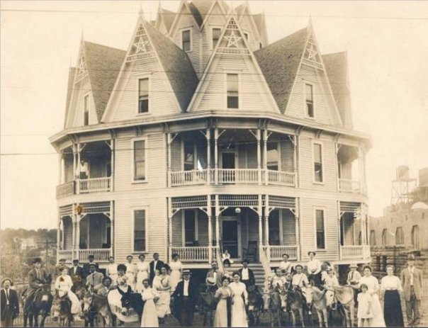 Old Fashioned: Hexagon House