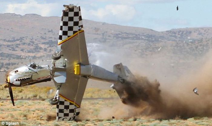 NOTÍCIAS E HISTÓRIAS SOBRE AVIAÇÃO: O incrível acidente com um Thunder ...