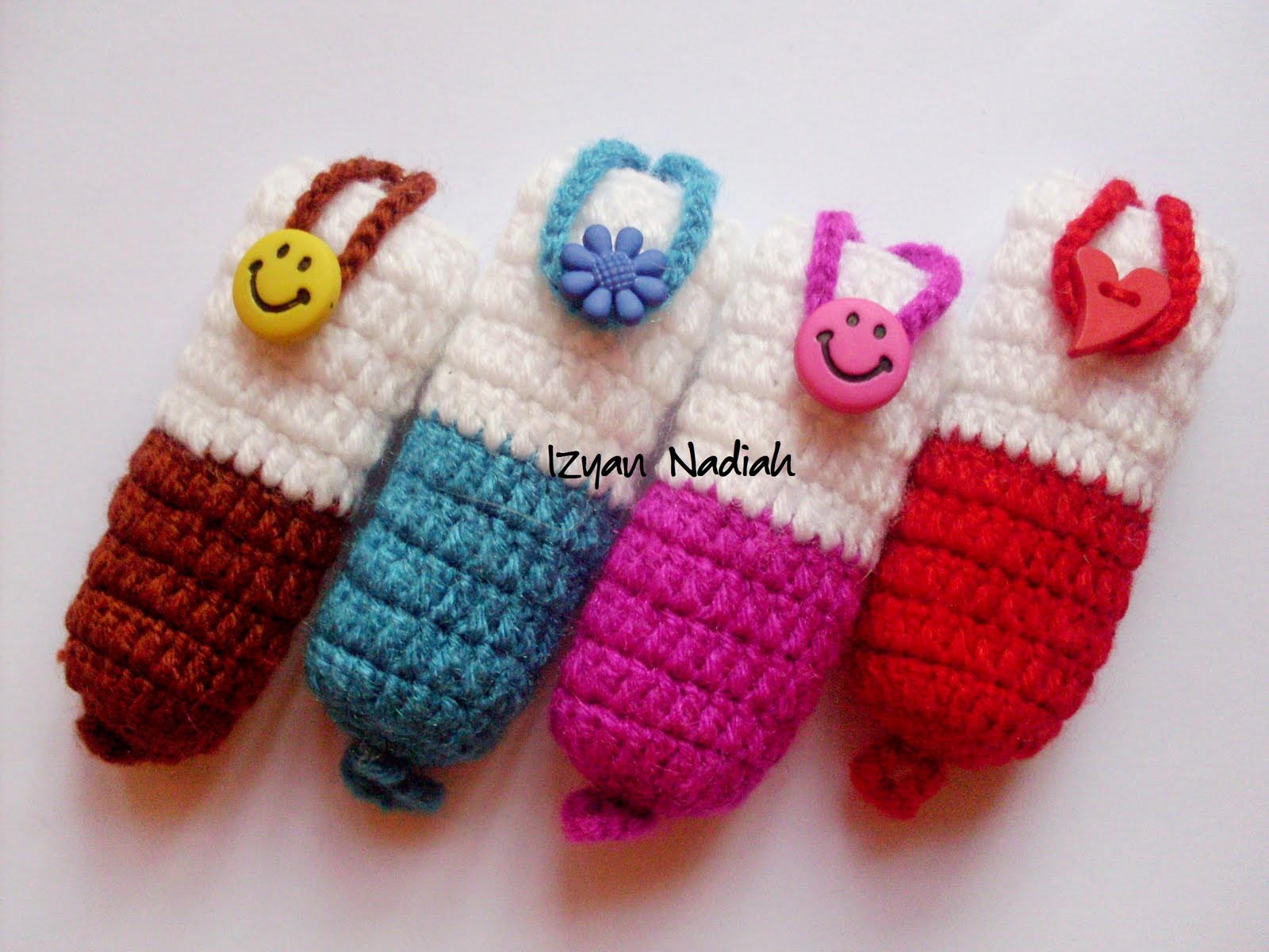 Izyan Nadiah: Pen drive case crocheted