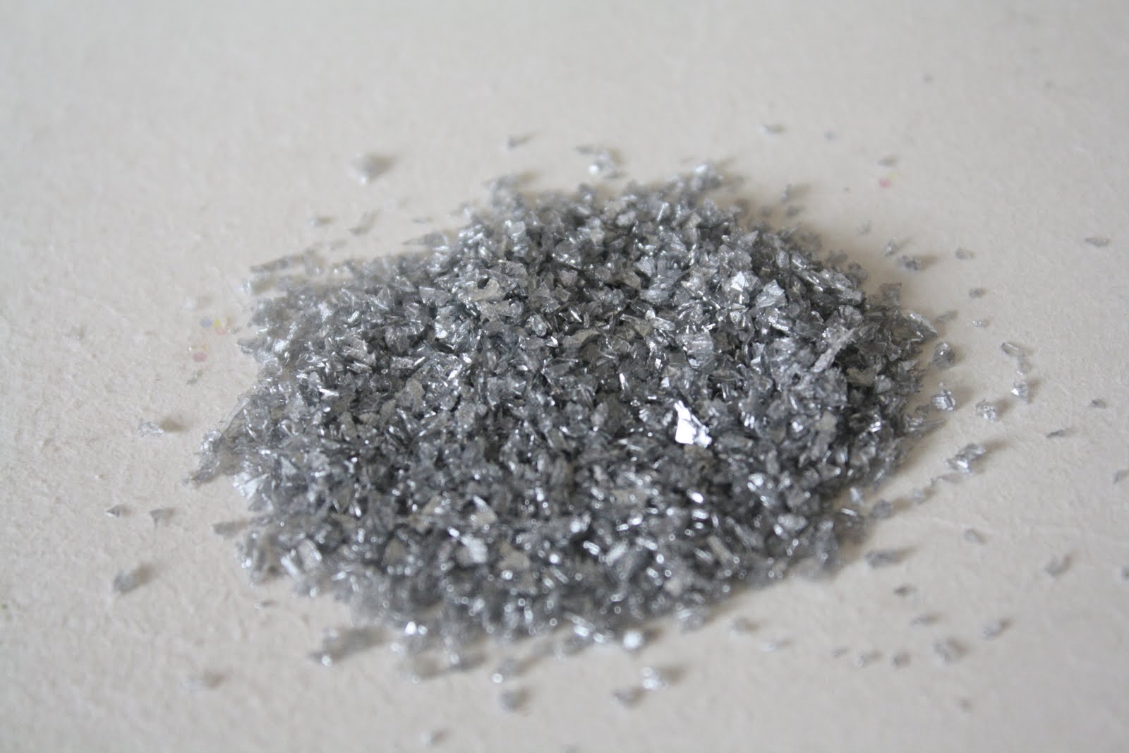 AngelicaScrappenings: Dyeing Diamond Dust Tutorial