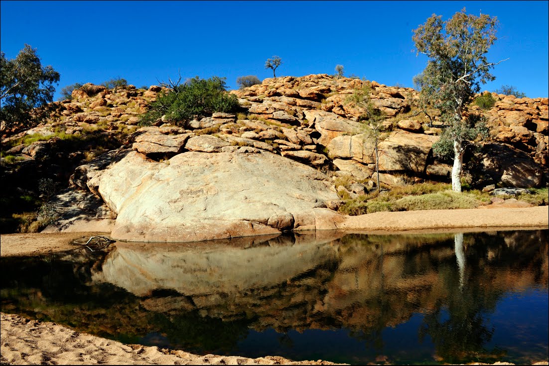 Touring Australia: Alice Springs North to Devil's Marbles