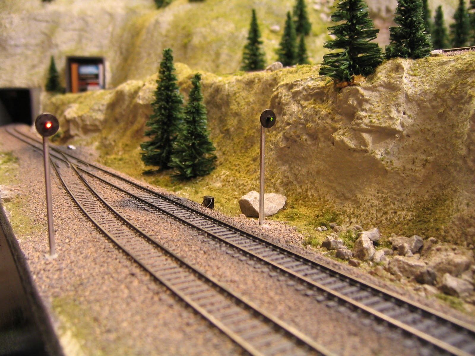 N Scale Addiction: Rocky Mountain Subdivision Model Railroad Photo Series