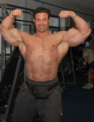 LA PERFECTION FAITE HOMME: EDDIE MOYZAN 05/06