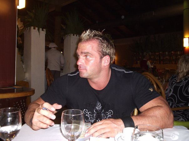 LA PERFECTION FAITE HOMME: ALEXANDRE RAYMOND 01/01