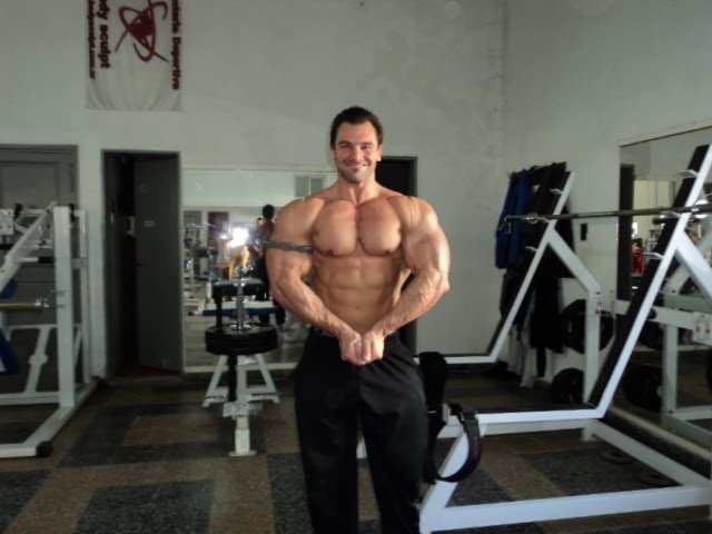 LA PERFECTION FAITE HOMME: GERARDO REPOLLO 01/02