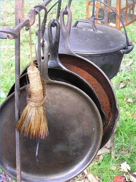 Chuck Wagon History and Cooking: Early Cookware that Tittilated Mans ...