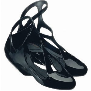 Hello Kelli: architect + shoes = zaha + melissa