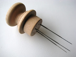 Dominant Hands: Playing with Barbed Needles: Needle Felting