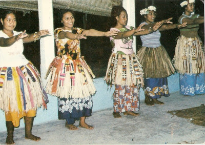 Postcard A La Carte 2: Tuvalu - Dance