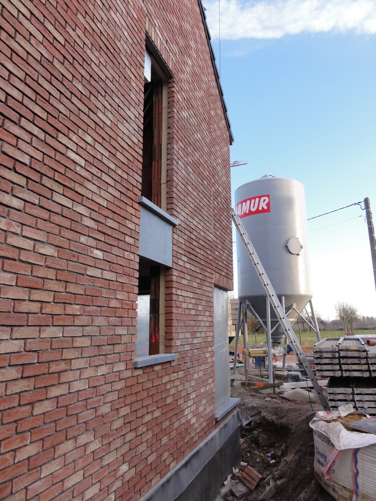 The Panda House: Pierre de façade -Part 2-