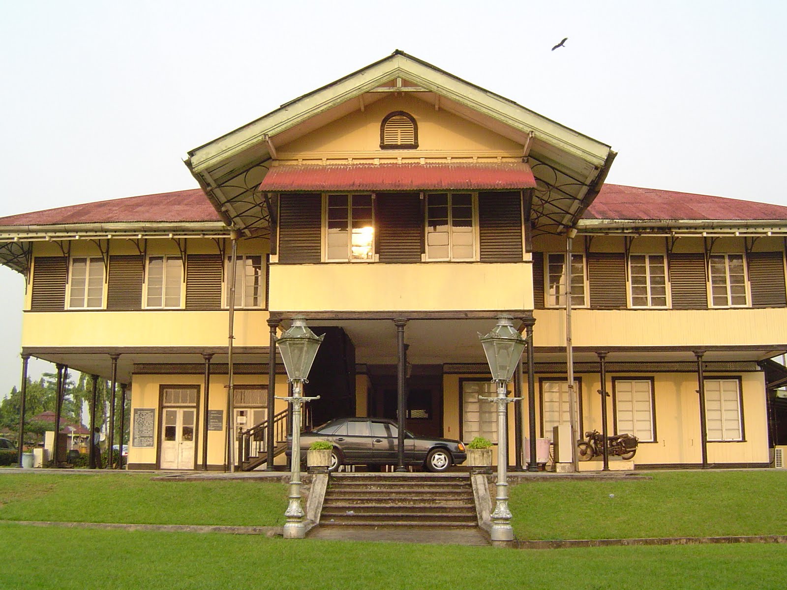 The African Muse: old residency museum//calabar