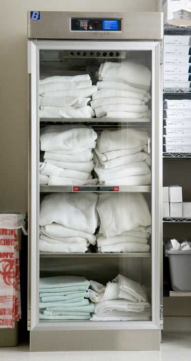 C100 'In Studio': Blanket Warmer