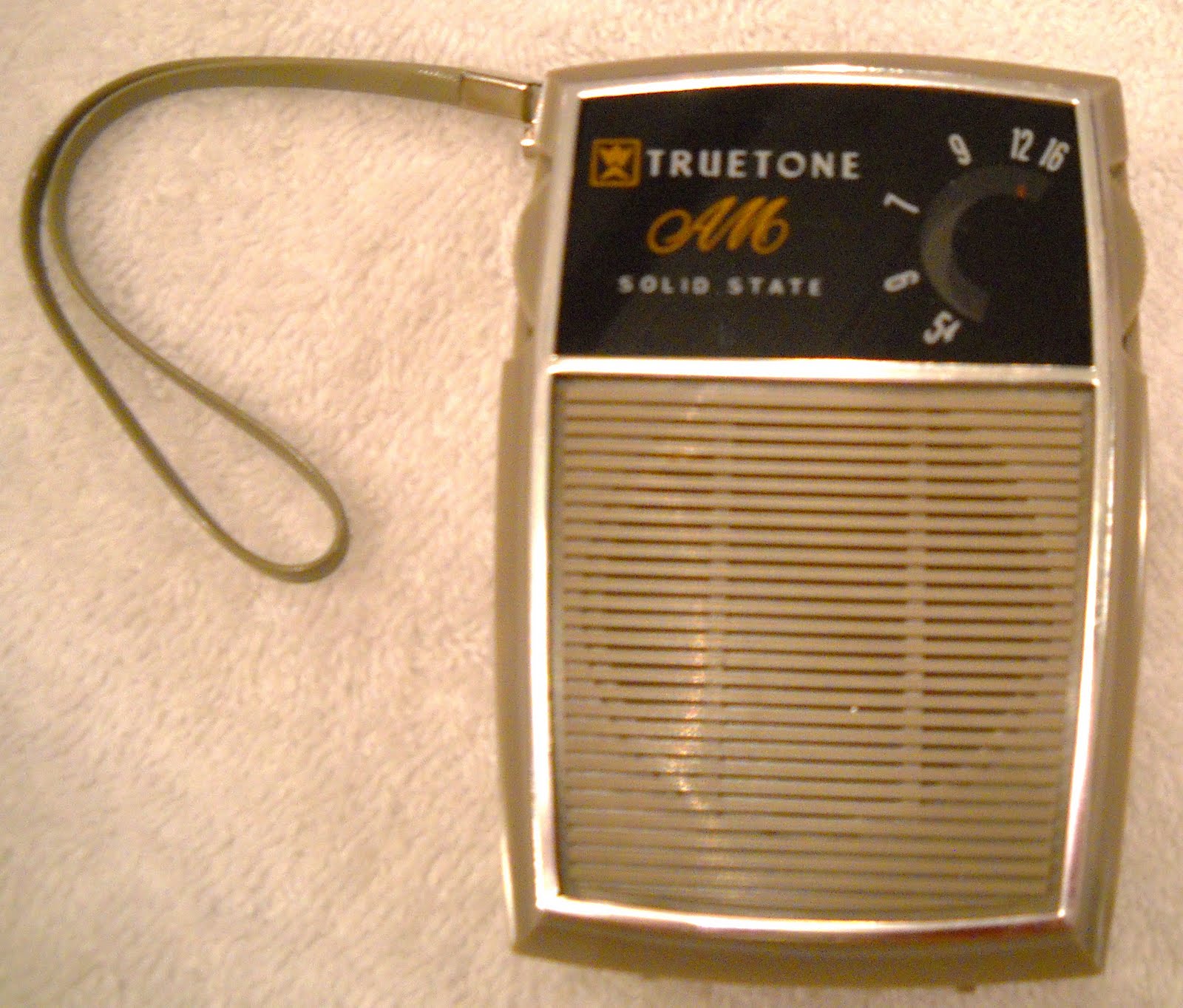 Mikes Old Radios: truetone model 3007B