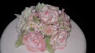 Simply Sweet Bake Shop: Cake Decorating with Toba Garrett