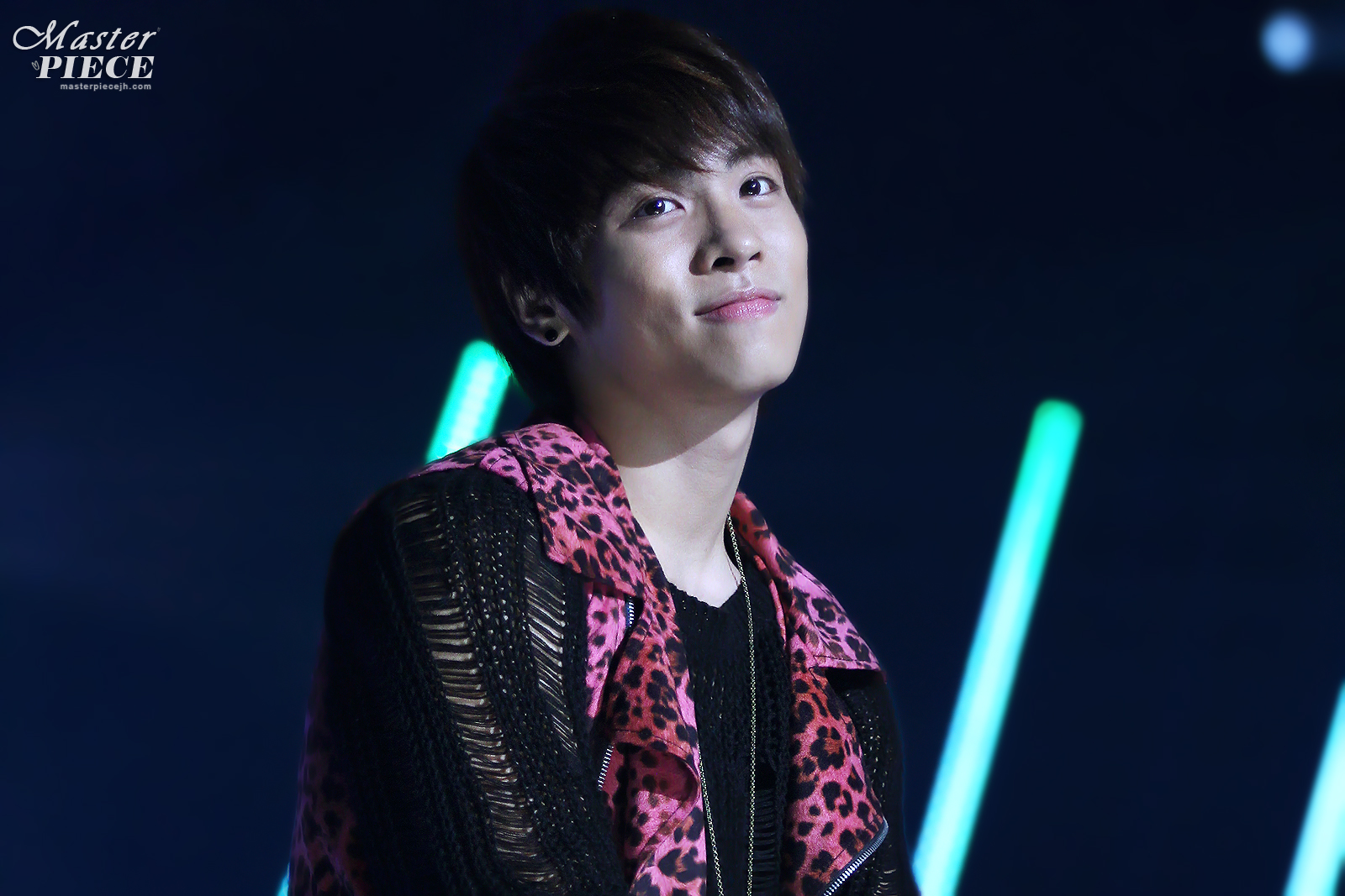 ZULEYKHA LEE: Wanna see Jonghyun' Smile