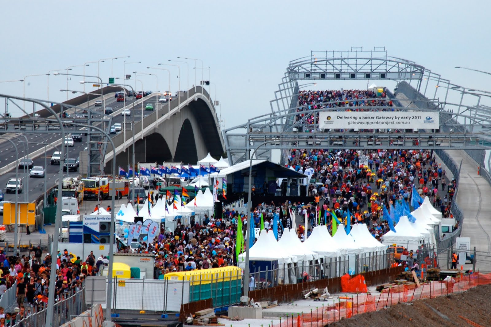 Brisbane Daily Photo : Heavy Traffic on the Gateway Bridge