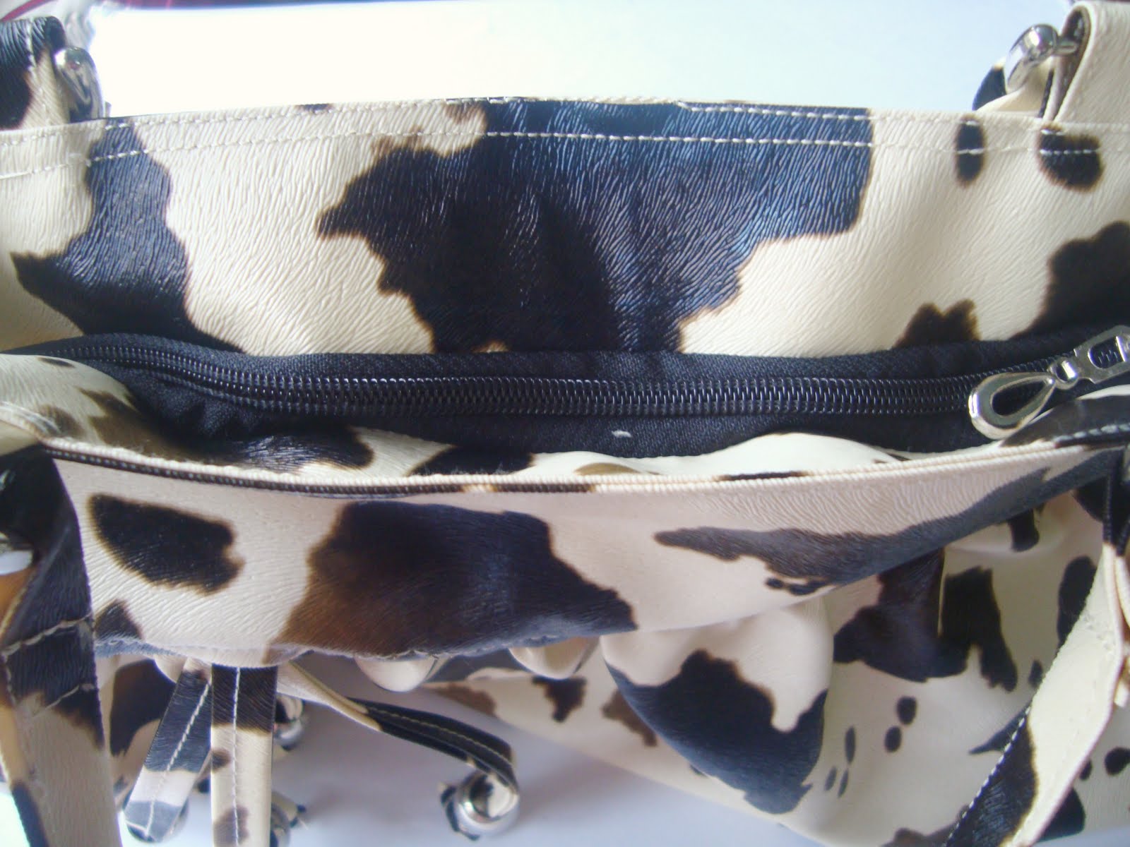 Arm Candy For You: Adding recessed top zipper to purse/bag -Tutorial