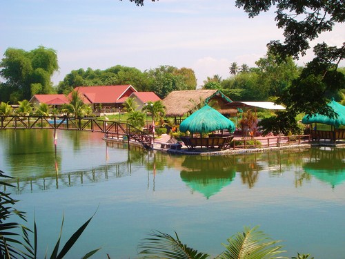 del rio splash resort