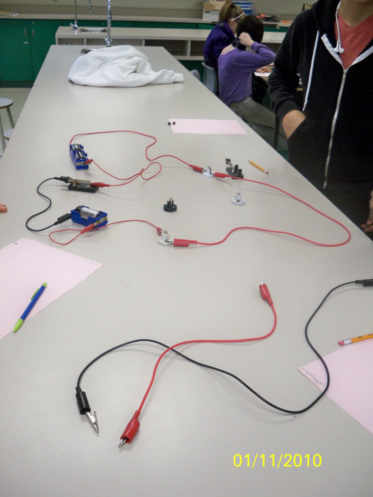 Eureka! Hands-On Minds-On Science: Posting six -- Current Electricity ...