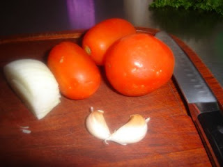 El Sazón de Mamá Paquita: El "Recaudo" de Tomate