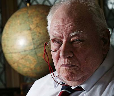 Philosophy of Science Portal: Sir Patrick Moore--British amateur ...