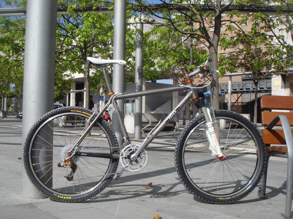 classicmtb: *Ibis Mojo ti 1994*