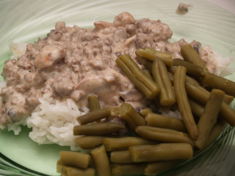 Tasty Tuesdays - Beef Stroganoff - Housewife Eclectic