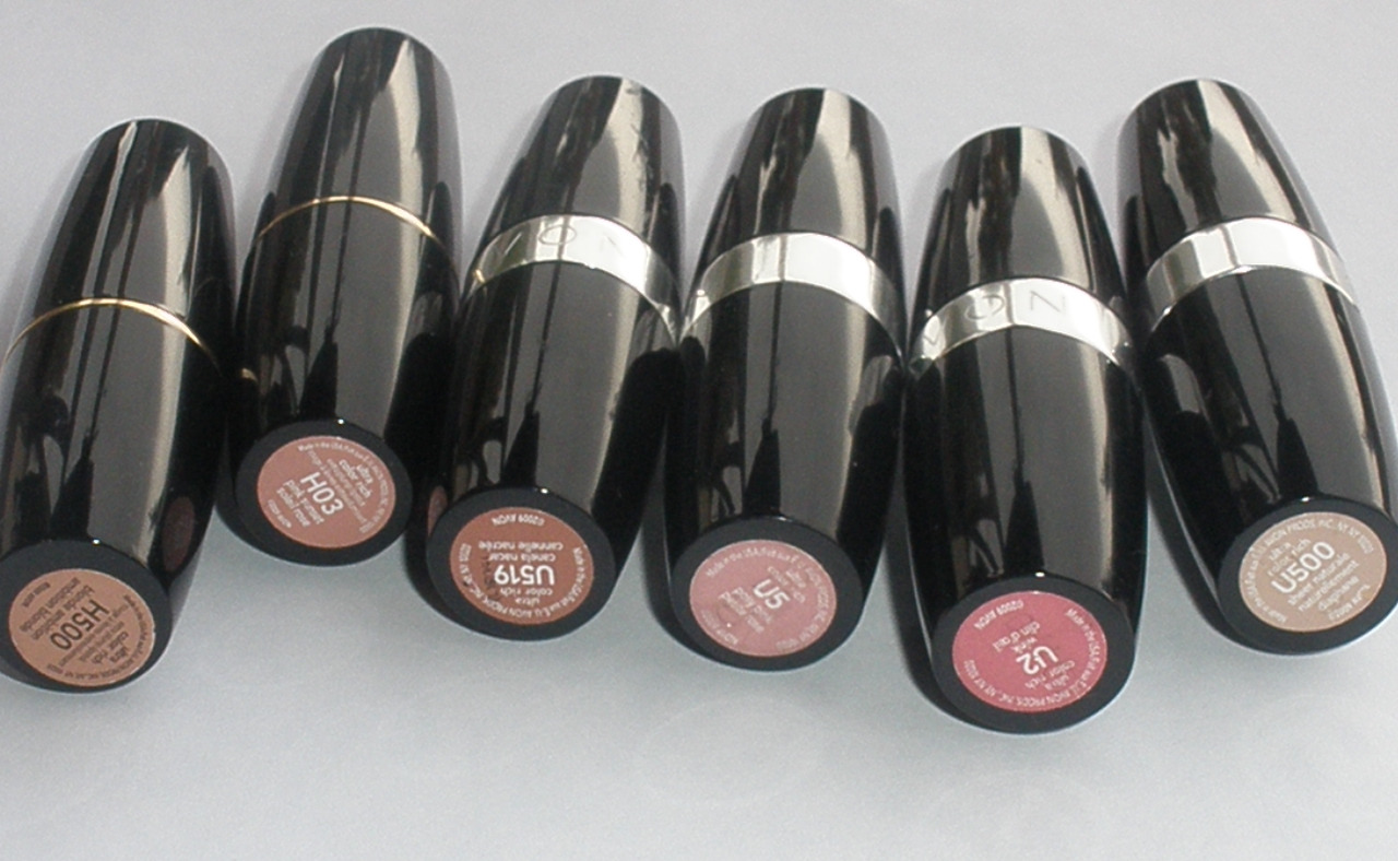 She Speaks of Beauty: Review: Avon Ultra Color Rich Lipstick She Speaks of Beauty: Review: Avon Ultra Color Rich Lipstick