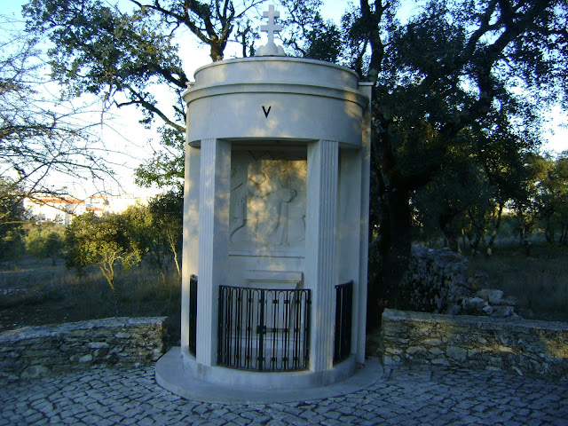 Viajar e descobrir: Portugal - Fátima - Via Sacra até à oitava estação