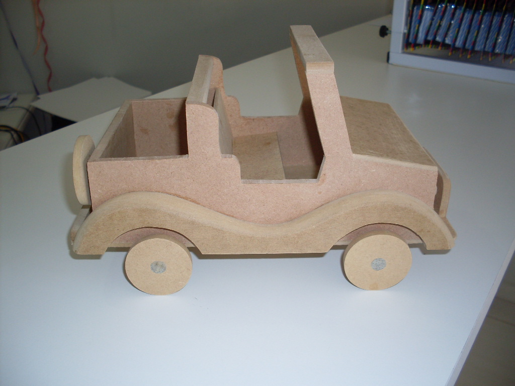 Atelier Artes da Vovó: Jeep de mdf