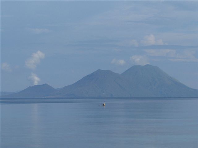Malum Nalu: Pictures of the Rabaul volcanoes
