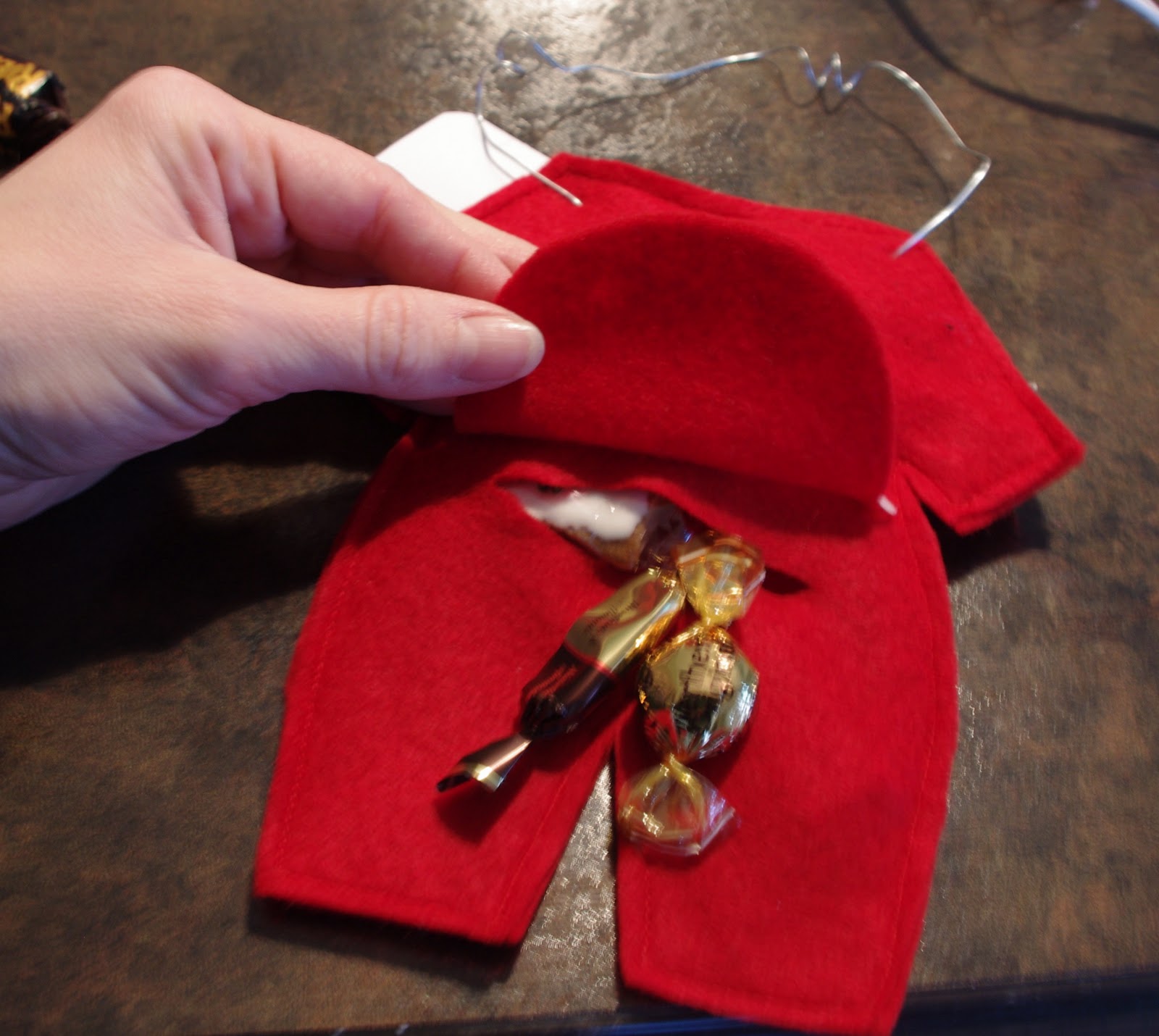 Creative "Try"als: Santa's Long Underwear - Funny Treat Bag Tutorial