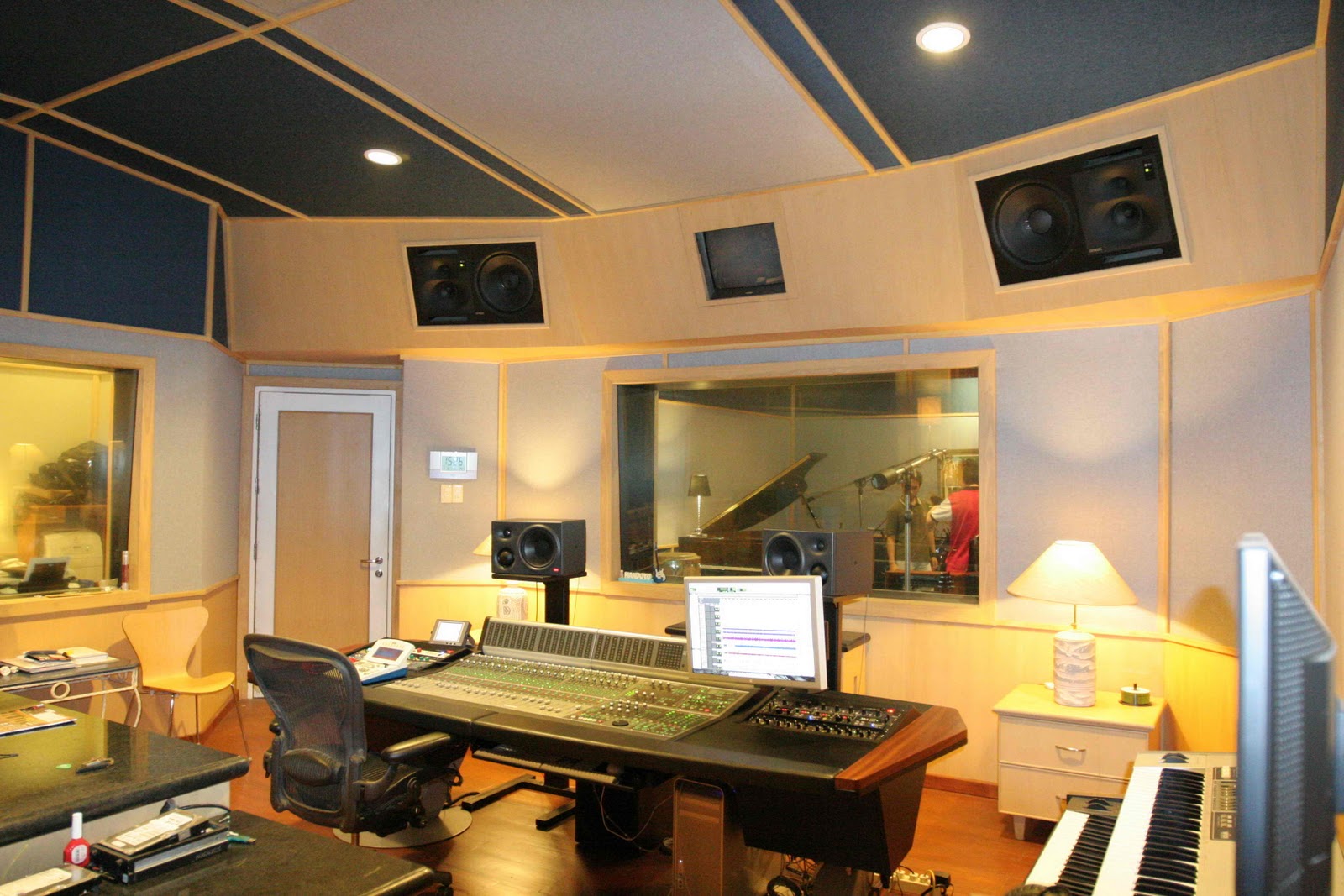 Ruang Wisata: Studio Rekaman Jakarta