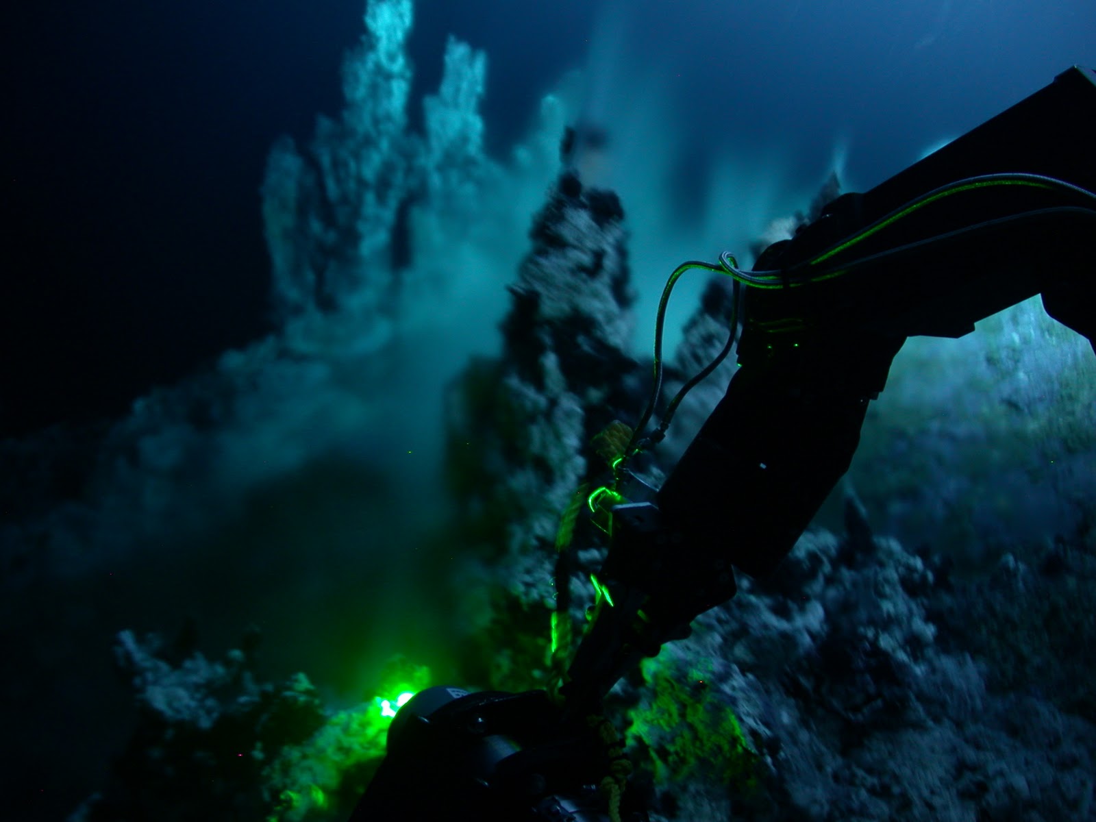 Eng: ROV - Vehicle Structure: Background