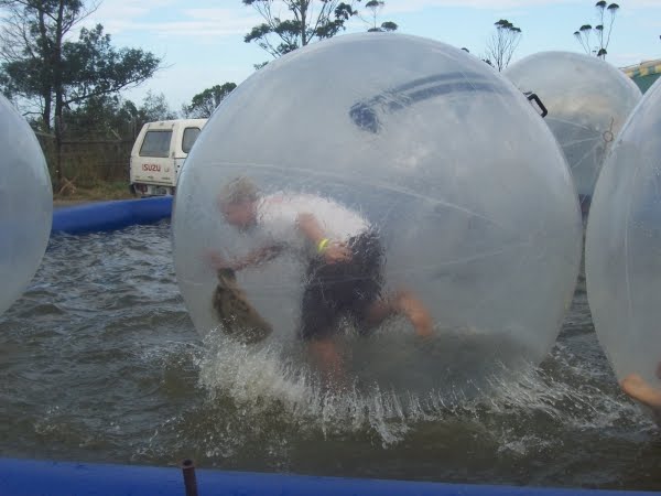 East London Photographs and Wild Ramblings: Being inside a big plastic ...