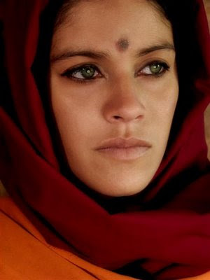 Chicas de la india, Indus