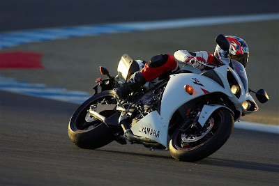 ONE HONDA CBR GP 1000cc: 2010 Yamaha YZF-R1 Pictures