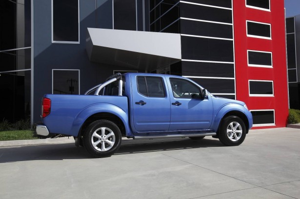 Car Wallpapers Gallery: 2010 Nissan Navara ST-X Car Gallery