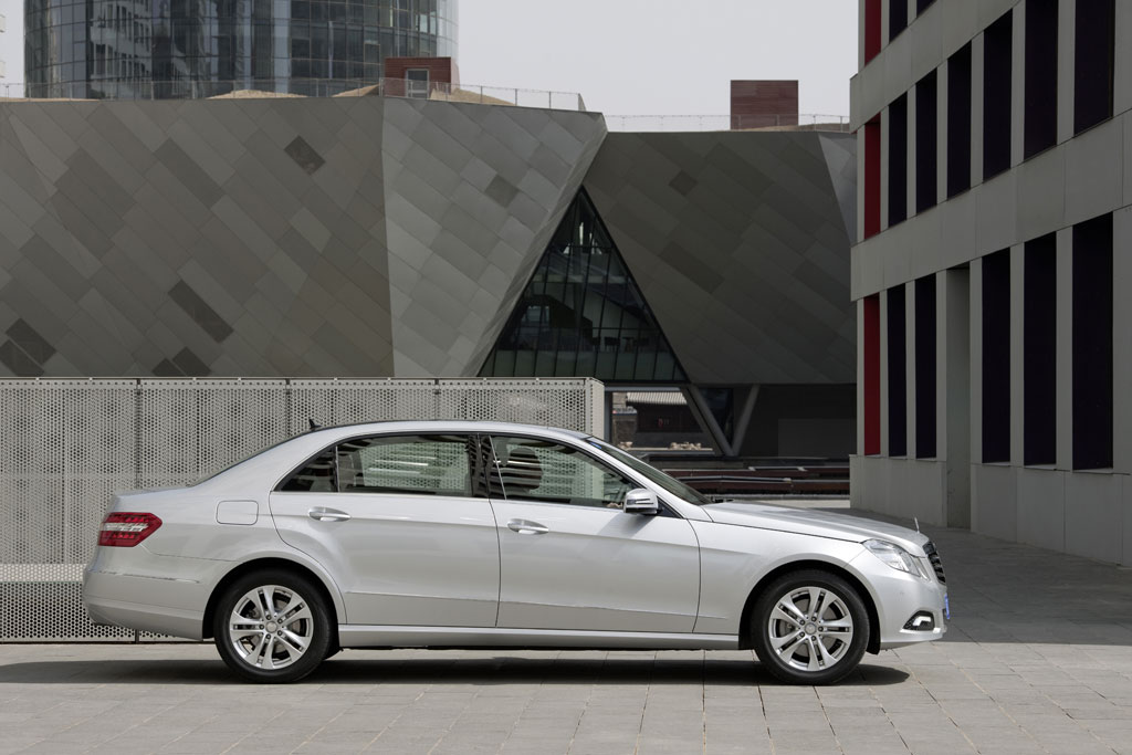 next car dony lee wallpaper: 2011 Mercedes-Benz E-Class L Luxury Car