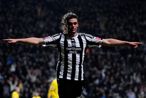 football player: Andy Carroll Football Pictures