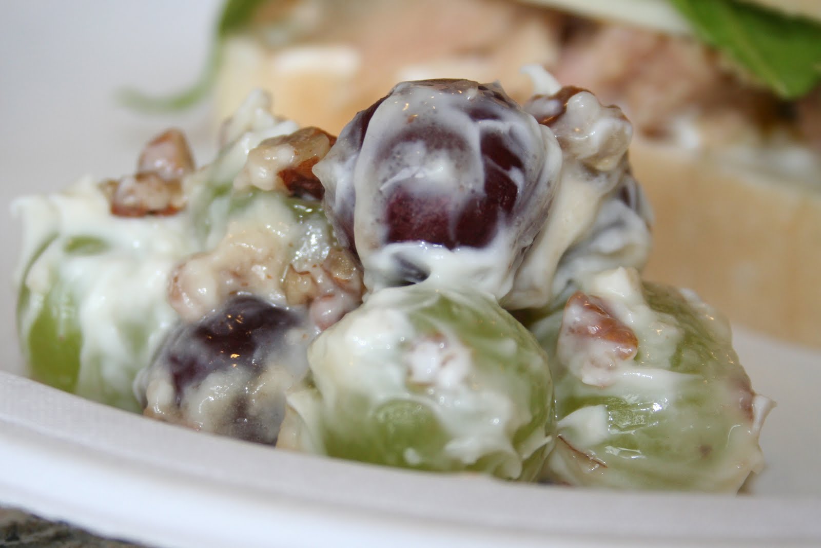 MY FAVORITE THINGS TO EAT: DELICIOUS GRAPE SALAD