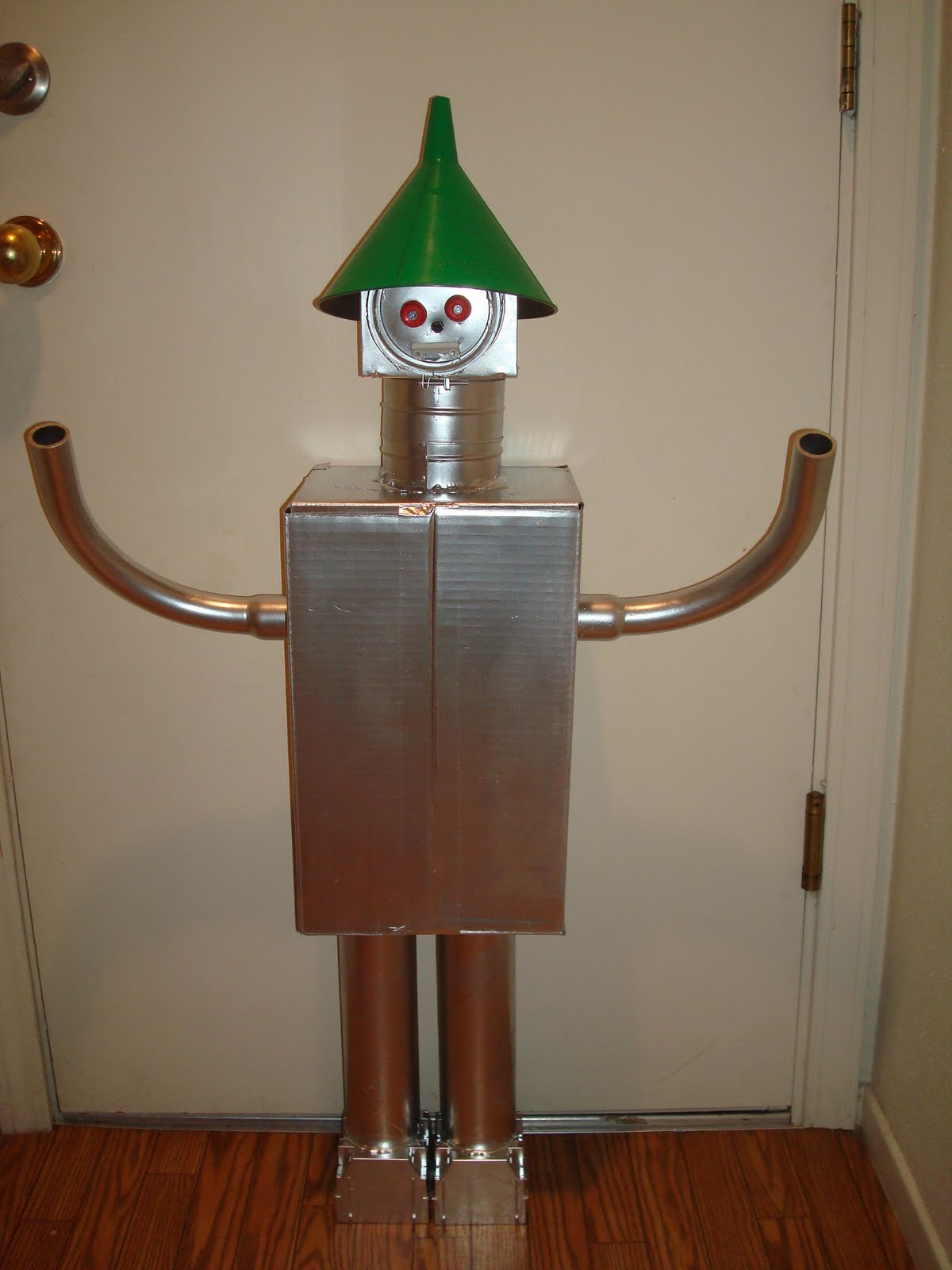 Nifty Thrifty & Thriving: Ring Toss Robot