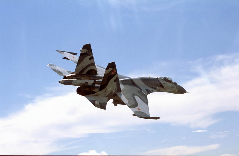 MILITER: Spesifikasi Sukhoi SU-27