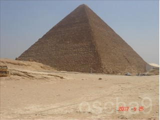 the amazing heritage of egypt: The pyramid of king Menkaure