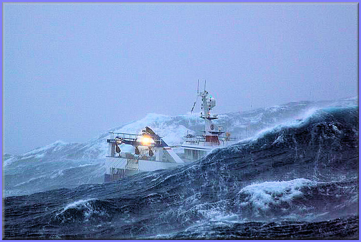 Amazing Images Blog: Very Rough Water and Fishing on the Grand Banks
