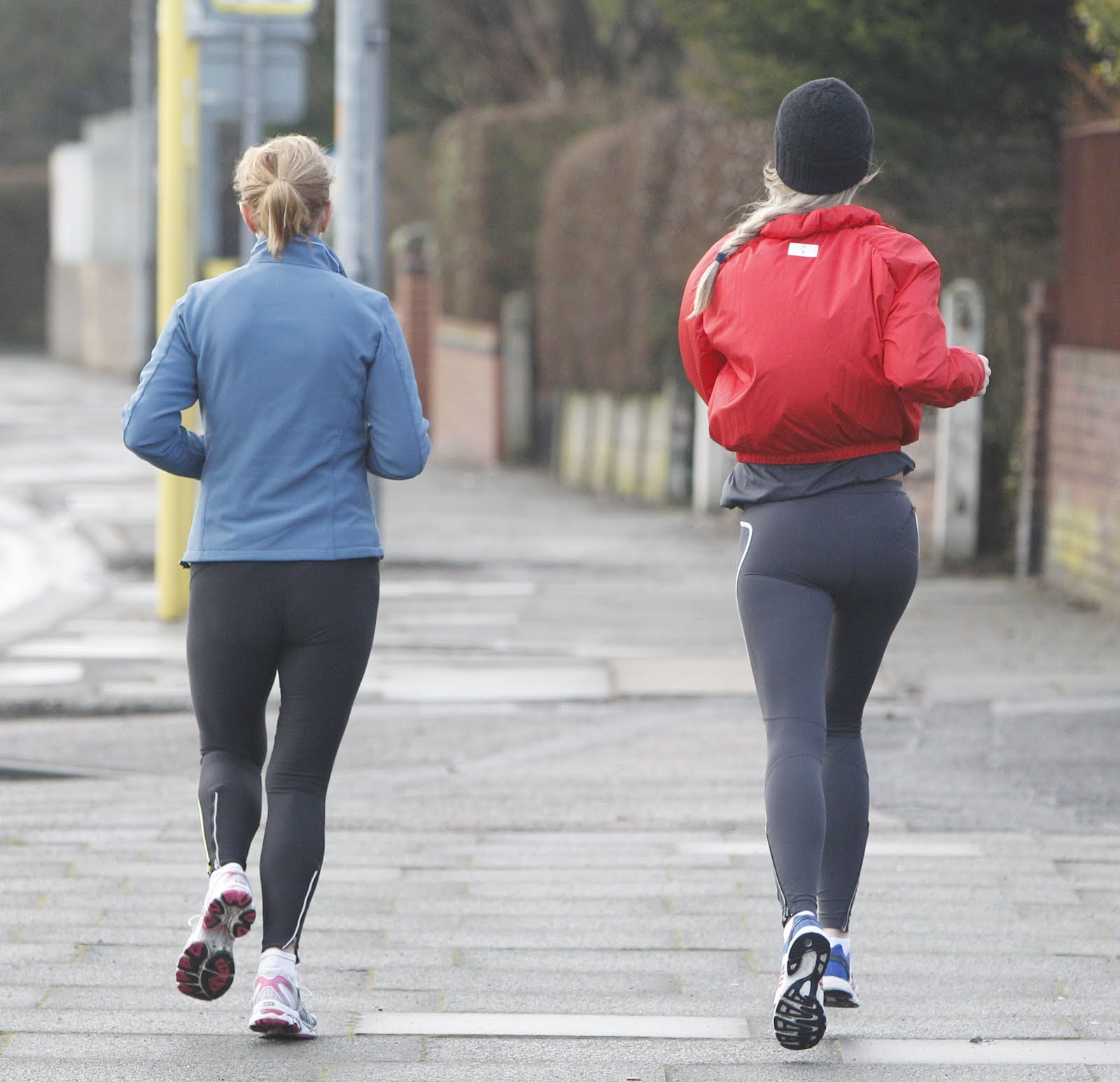 News Flash: Alex Curran runs in the streets of Liverpool with her mother
